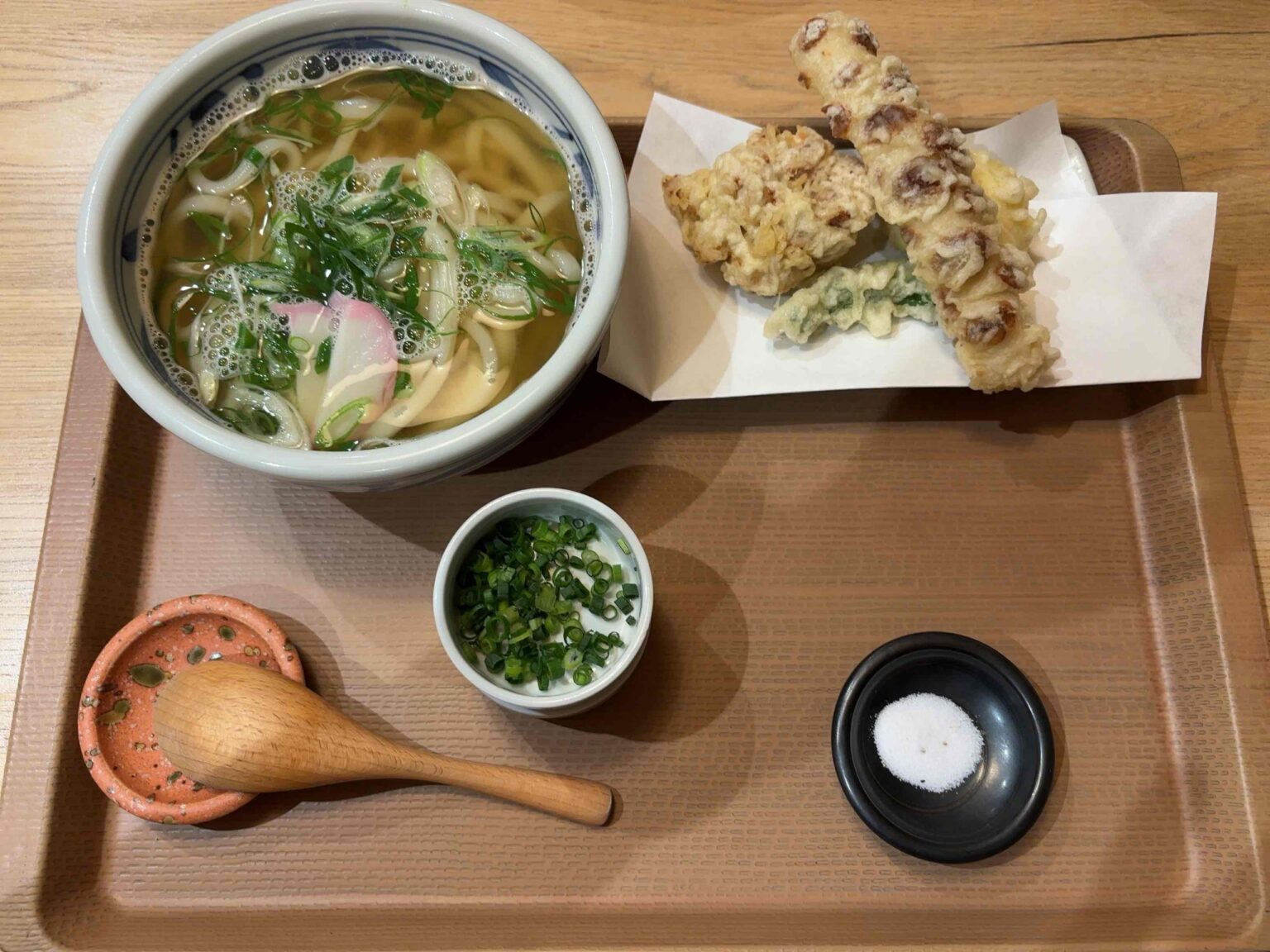 北杜市の人気うどん店「麦の杜」へ行ってみたのでレビューします。 - ぐるめらいふ -gourmet life-